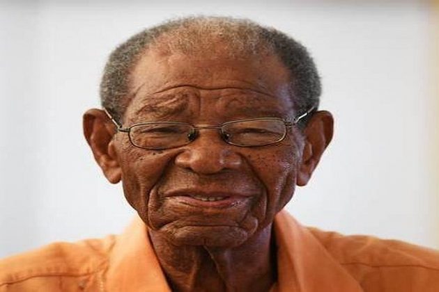Sir Everton Weekes strides to 95 not out - Caribbean News Global